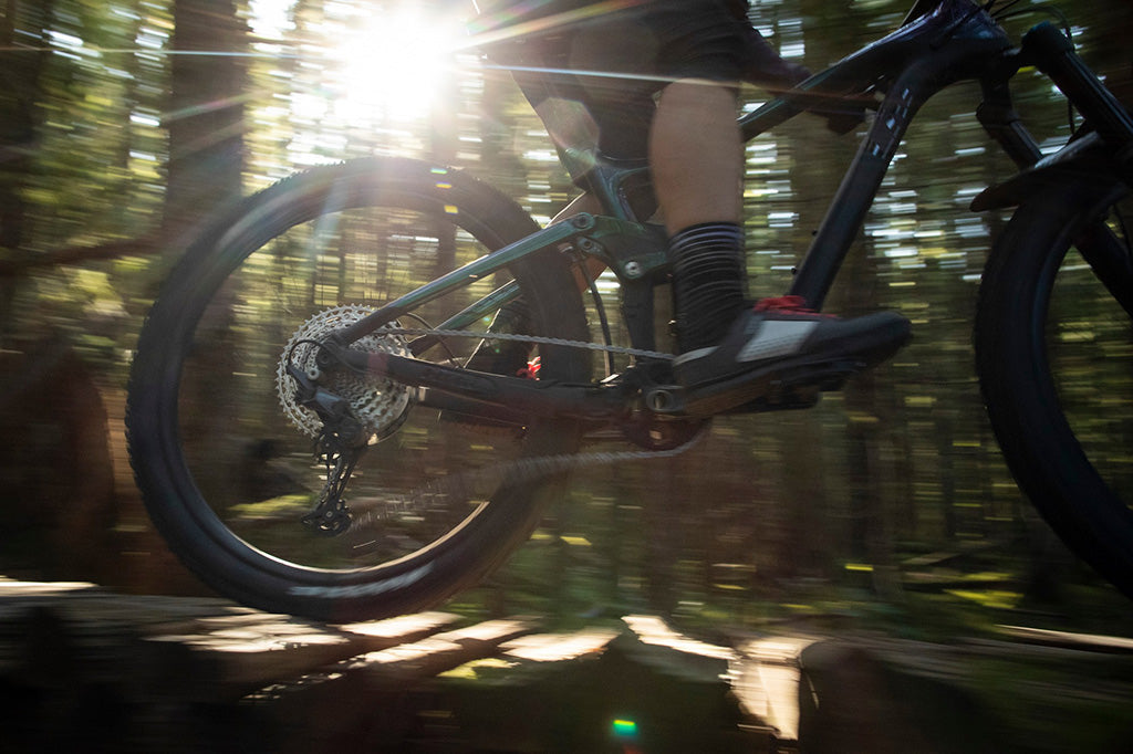 Clips or Flats? The Best Pedals & Shoes for Mountain Biking – Biketart